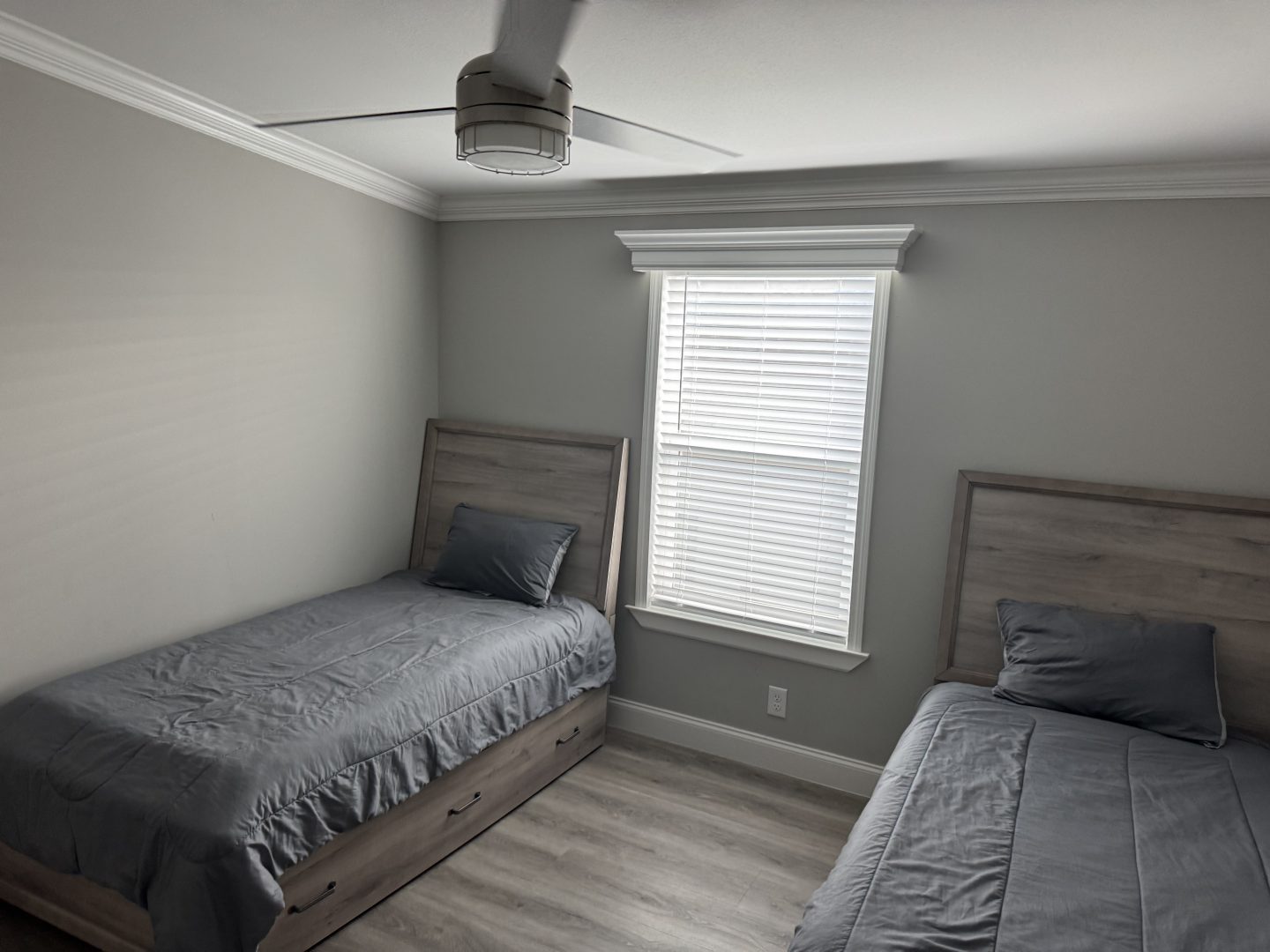 Track House – Room Rental – MotoBros