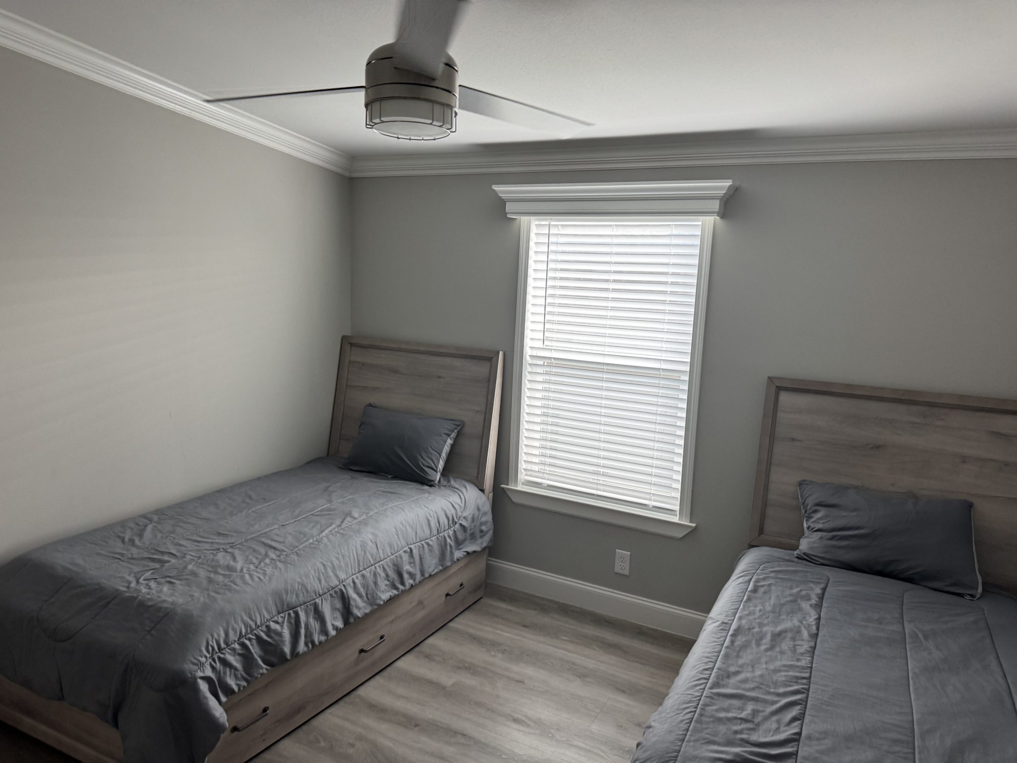 Track House – Room Rental – MotoBros